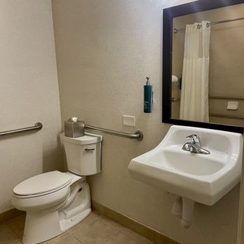 DOUBLETREE BY HILTON HOTEL MODESTO - Updated July 2024 - 456 Photos ...