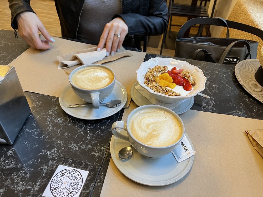 CHOUPANA CAFFE - Updated July 2025 - 131 Photos & 62 Reviews - Av. da ...