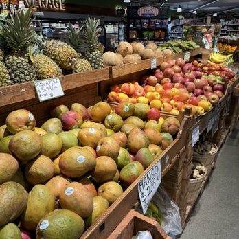 EMISH MARKET - Updated July 2025 - 188 Photos & 136 Reviews - 2040 70th ...