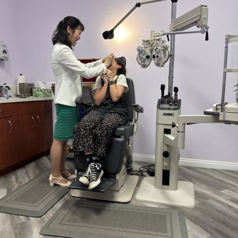 CRYSTAL VISION OPTOMETRY - Updated October 2025 - 16 Photos & 65 ...