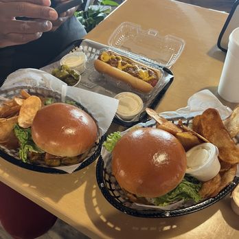 WIZE GUYZ GRILLE - Updated September 2024 - 103 Photos & 231 Reviews ...