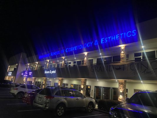 BODY LOGIC SCHOOL OF COSMETOLOGY, ESTHETICS & MASSAGE THERAPY - Updated ...