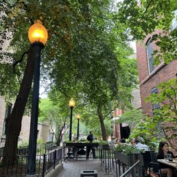 NOOKIES ON WELLS - Updated December 2025 - 481 Photos & 896 Reviews ...