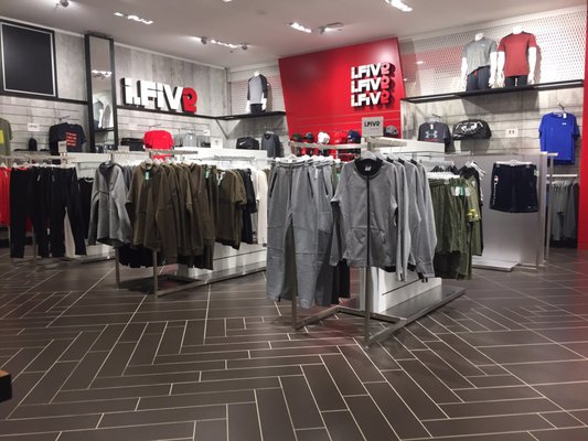 SIMONS - Updated December 2025 - 45 Photos & 11 Reviews - 100A 1 ...