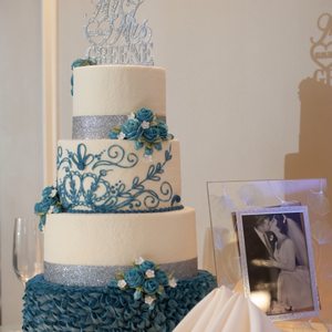 THE MASTER’S BAKER - 88 Photos & 65 Reviews - 319 W Gay St, West ...