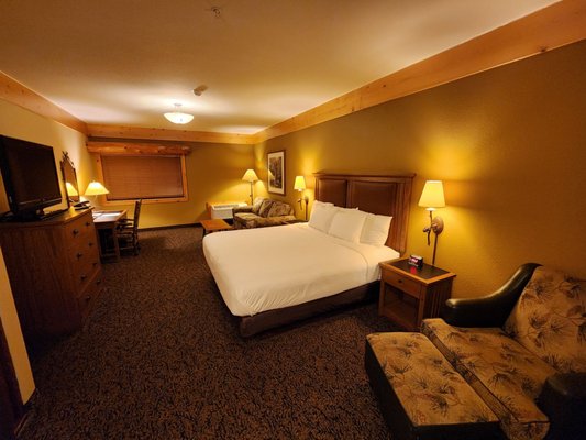 BANTR - Updated December 2025 - 24 Photos - 805 Creske Ave, Rothschild ...