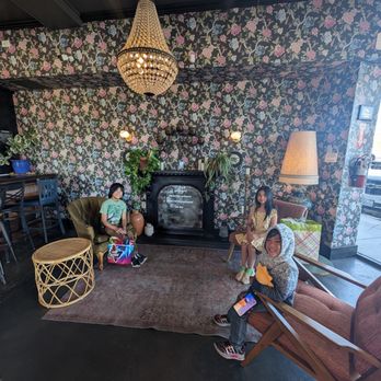 FINCH - Updated June 2024 - 984 Photos & 747 Reviews - 32395 Clinton ...