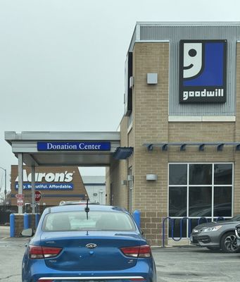 GOODWILL STORE & DONATION CENTER - Updated December 2025 - 14 Photos ...
