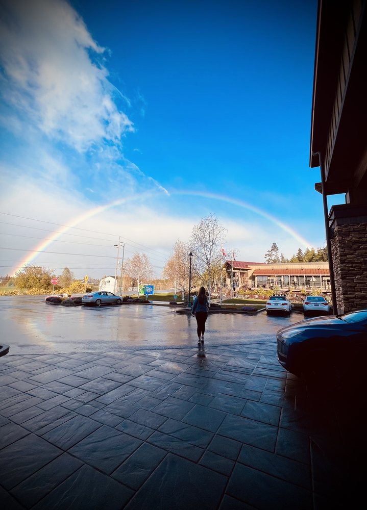 HOLIDAY INN EXPRESS & SUITES SEQUIM - Updated January 2026 - 75 Photos ...