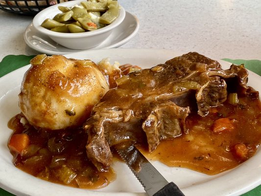 COUNTRY OVEN - 27 Photos & 39 Reviews - 28237 Hoover Rd, Warren ...