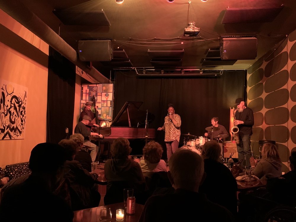 HUNGRY BRAIN - 63 Photos & 207 Reviews - 2319 W Belmont Ave, Chicago ...