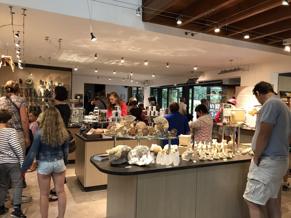 GOUFFRE DE PROUMEYSSAC - 16 Photos - Rue de Proumeyssac, Audrix ...