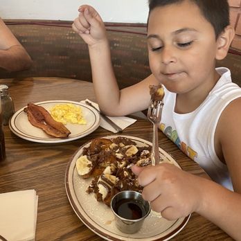 VIP’S CAFE - Updated August 2024 - 508 Photos & 679 Reviews - 18345 ...