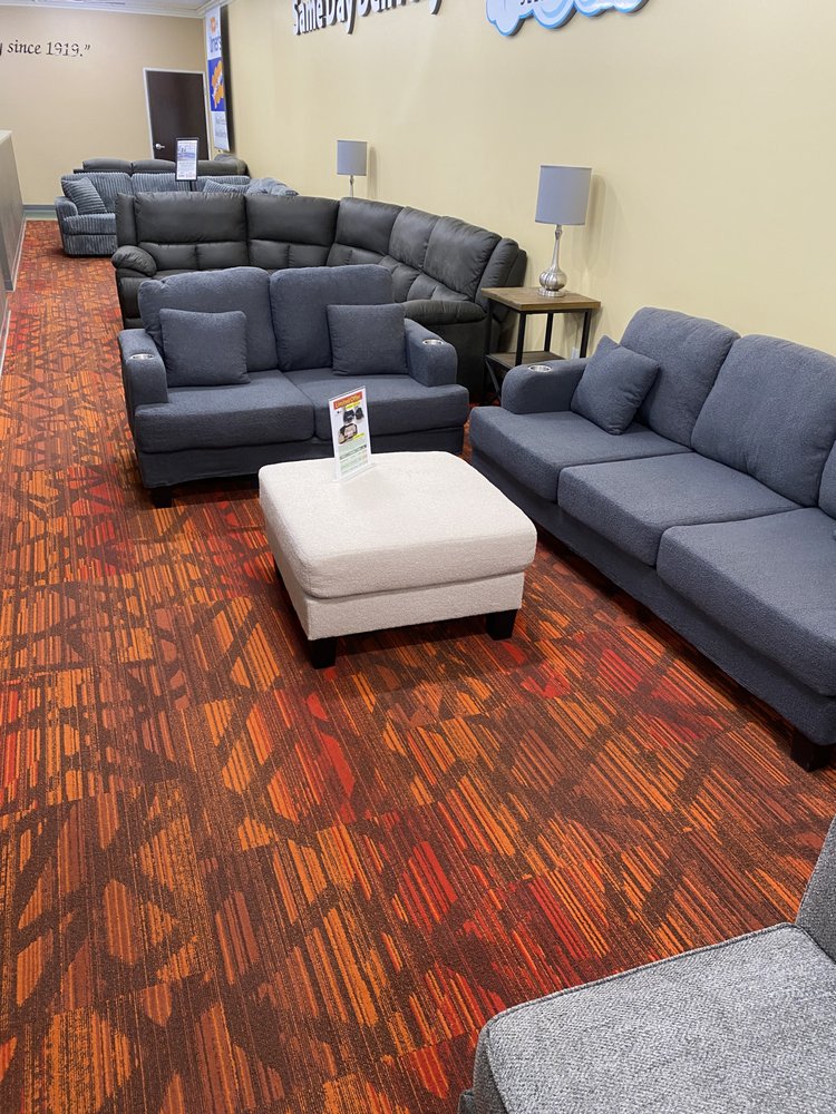 URNER’S - THE OUTLET STORE - Updated December 2025 - 19 Photos - 5400 ...