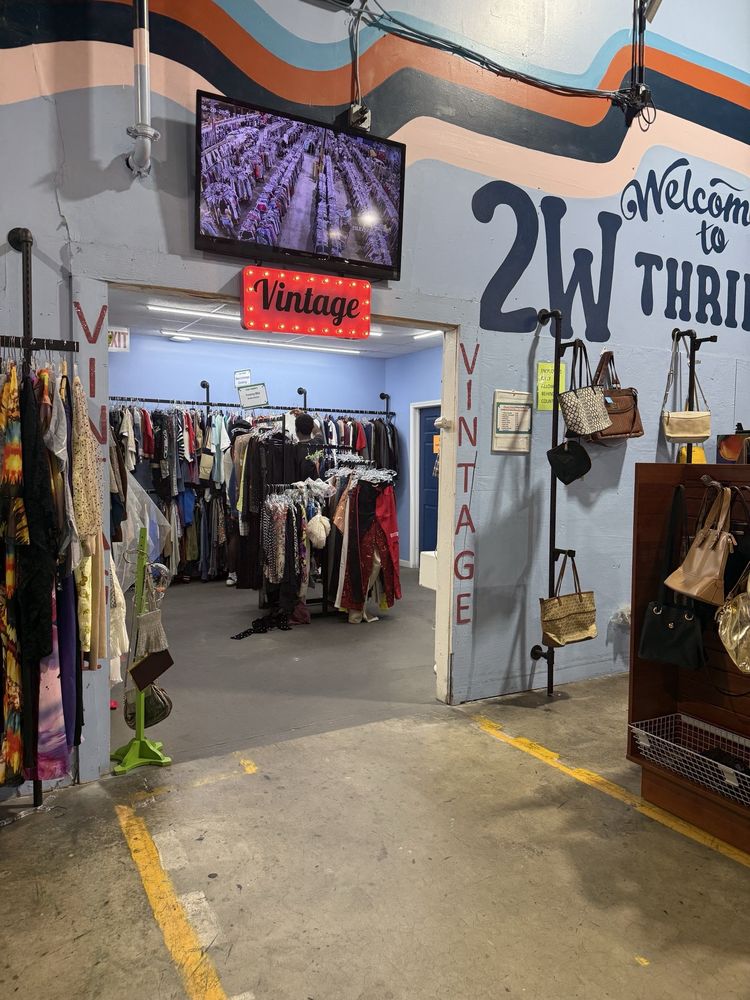 2W THRIFT STORE - Updated December 2025 - 16 Photos - 300 Wharton Cir SW, Atlanta, Georgia ...