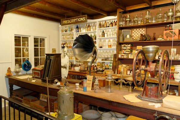 GROUT MUSEUM OF HISTORY & SCIENCE - Updated December 2025 - 33 Photos ...