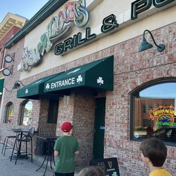 SHAMROCKS GRILL AND PUB - Updated June 2025 - 198 Photos & 338 Reviews ...