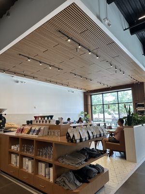 SHORTWAVE COFFEE - Updated December 2024 - 160 Photos & 81 Reviews ...