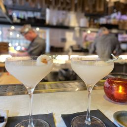 PAPERFISH SUSHI - Updated December 2025 - 476 Photos & 285 Reviews ...