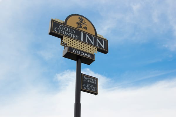 GOLD COUNTRY INN - Updated June 2025 - 29 Photos & 45 Reviews - 1332 ...
