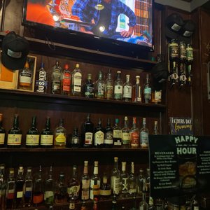 THE CRAFTY IRISHMAN - 489 Photos & 503 Reviews - 1800 Main St, Dallas ...