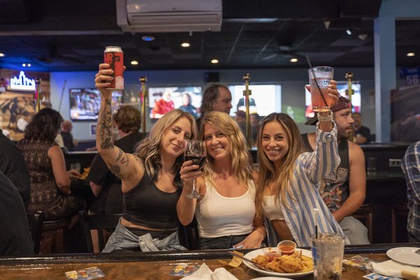 THE SALTY DOG TAVERN - 14 Reviews - 1783 Meriden-Waterbury Turnpike ...