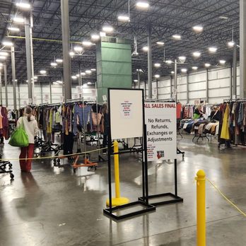 RETAIL 101 - Updated December 2025 - 36 Photos & 42 Reviews - 20 ...