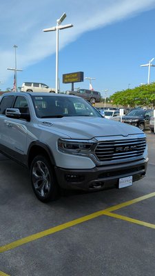 HELFMAN DODGE CHRYSLER JEEP RAM FIAT - Updated July 2025 - 144 Photos ...