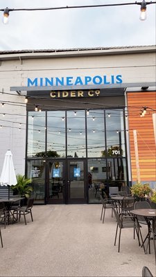 MINNEAPOLIS CIDER COMPANY - 127 Photos & 59 Reviews - 701 SE 9th St ...