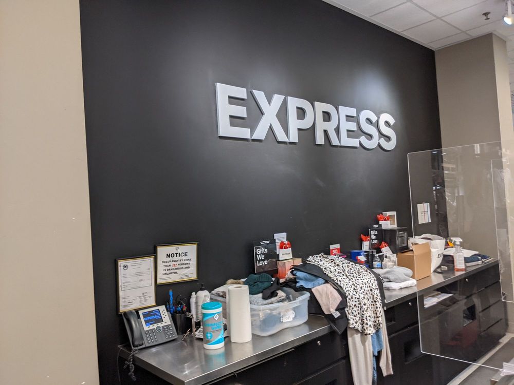 EXPRESS FACTORY OUTLET - Updated September 2024 - 33 Photos - 4840 ...