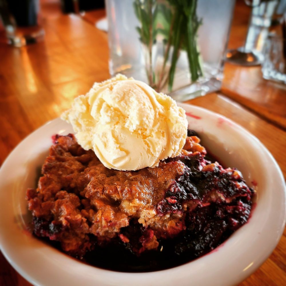 SILVER FORK LODGE & RESTAURANT - Updated December 2025 - 457 Photos ...