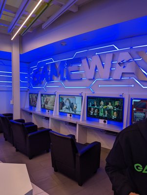 GAMEWAY - Updated October 2025 - 68 Photos & 47 Reviews - 600 World Way ...
