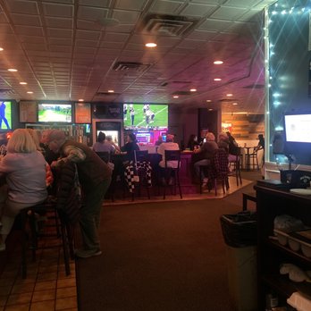 LOCALS RESTAURANT & PUB - Updated July 2025 - 61 Photos & 79 Reviews ...