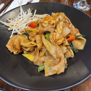 NAA MO THAI RESTAURANT - Updated August 2024 - 79 Photos & 117 Reviews ...