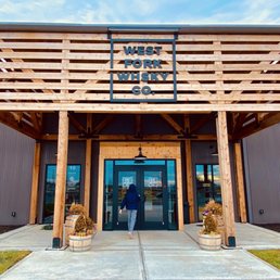 THE MASH HOUSE - Updated October 2025 - 241 Photos & 139 Reviews - 10 E ...