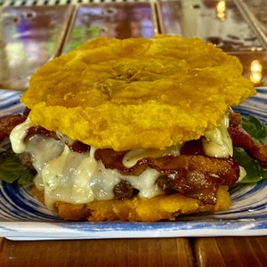 LOCALZ SPORTS BAR & GRILL- ST PETE - Updated June 2024 - 25 Photos & 19 ...