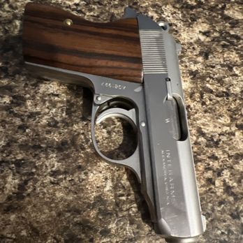 BUDS GUN SHOP & RANGE - 39 Photos & 76 Reviews - 2270 Two Rivers Blvd ...