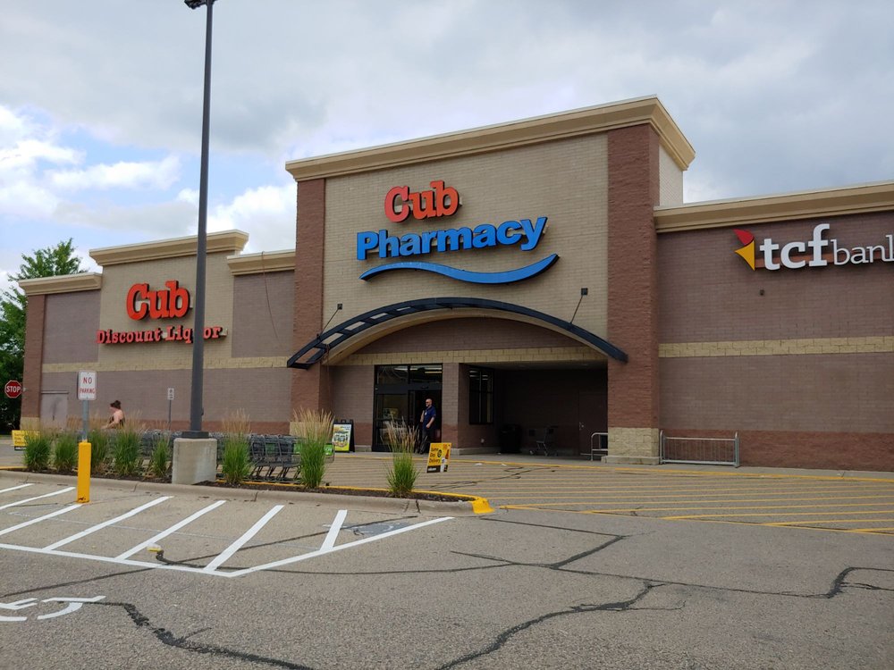 CUB LIQUOR - BLOOMINGTON LYNDALE - Updated July 2025 - 10 Photos - 8421 ...