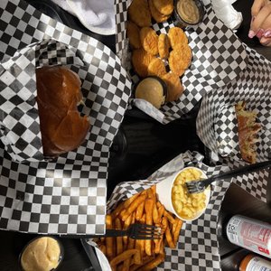 HUMBLE BIRD - 135 Photos & 202 Reviews - 10719 Burbank Blvd, Los ...