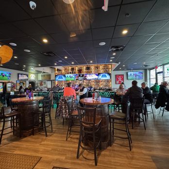 BULLWINKLES AT THE GALLERIA - Updated October 2025 - 85 Photos & 74 ...