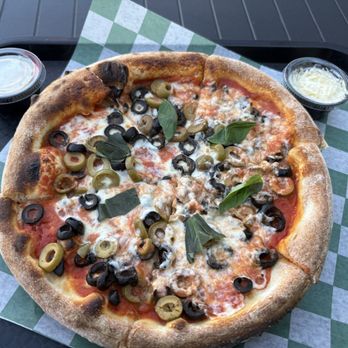 VITTA PIZZA CENTRAL ENTRANCE - Updated January 2026 - 90 Photos & 17 ...