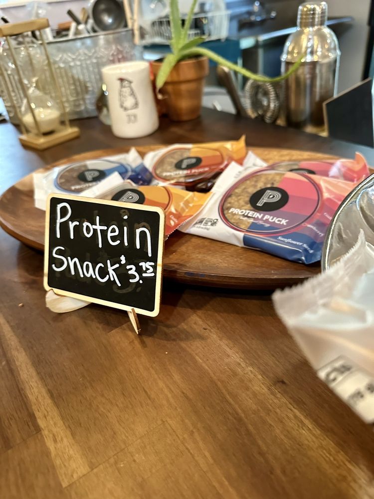 THE EBB CAFE - Updated December 2025 - 18 Photos - 122 Lake St SE ...