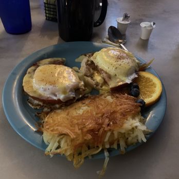 BLUE MOON CAFE - Updated August 2024 - 2525 Photos & 2621 Reviews ...