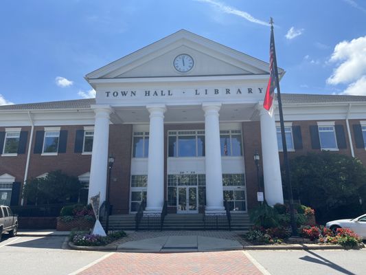 CHARLOTTE MECKLENBURG LIBRARY - MATTHEWS - Updated September 2025 - 76 ...