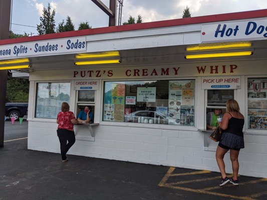 PUTZ’S CREAMY WHIP - Updated August 2025 - 114 Photos & 146 Reviews ...