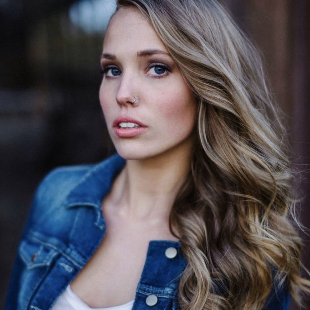 Sierra Mills's Instagram, Twitter & Facebook on IDCrawl