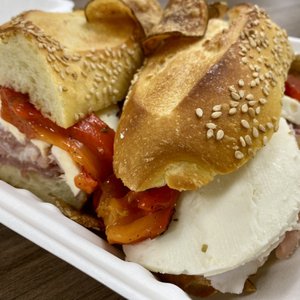 BELLA ROMA GOURMET DELI & CATERING - Updated May 2024 - 26 Photos & 31 ...