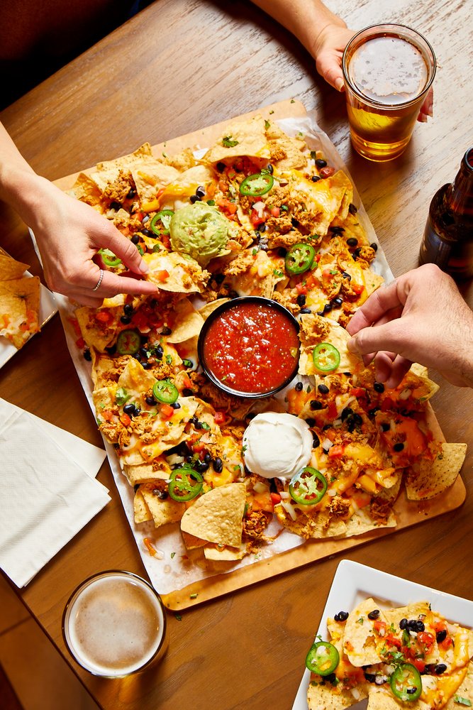 SPORTS & SOCIAL ALLENTOWN - Updated July 2024 - 53 Photos & 33 Reviews ...