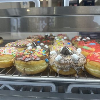 ROSE DONUTS - Updated November 2024 - 147 Photos & 223 Reviews - 7612 ...