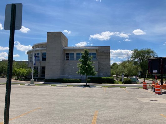 ELMHURST PUBLIC LIBRARY - Updated February 2025 - 68 Photos & 87 ...